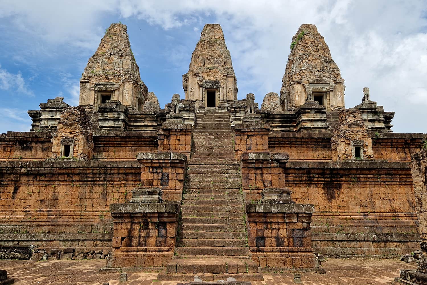 Complete Guide to Visiting Angkor Wat from Siem Reap ...